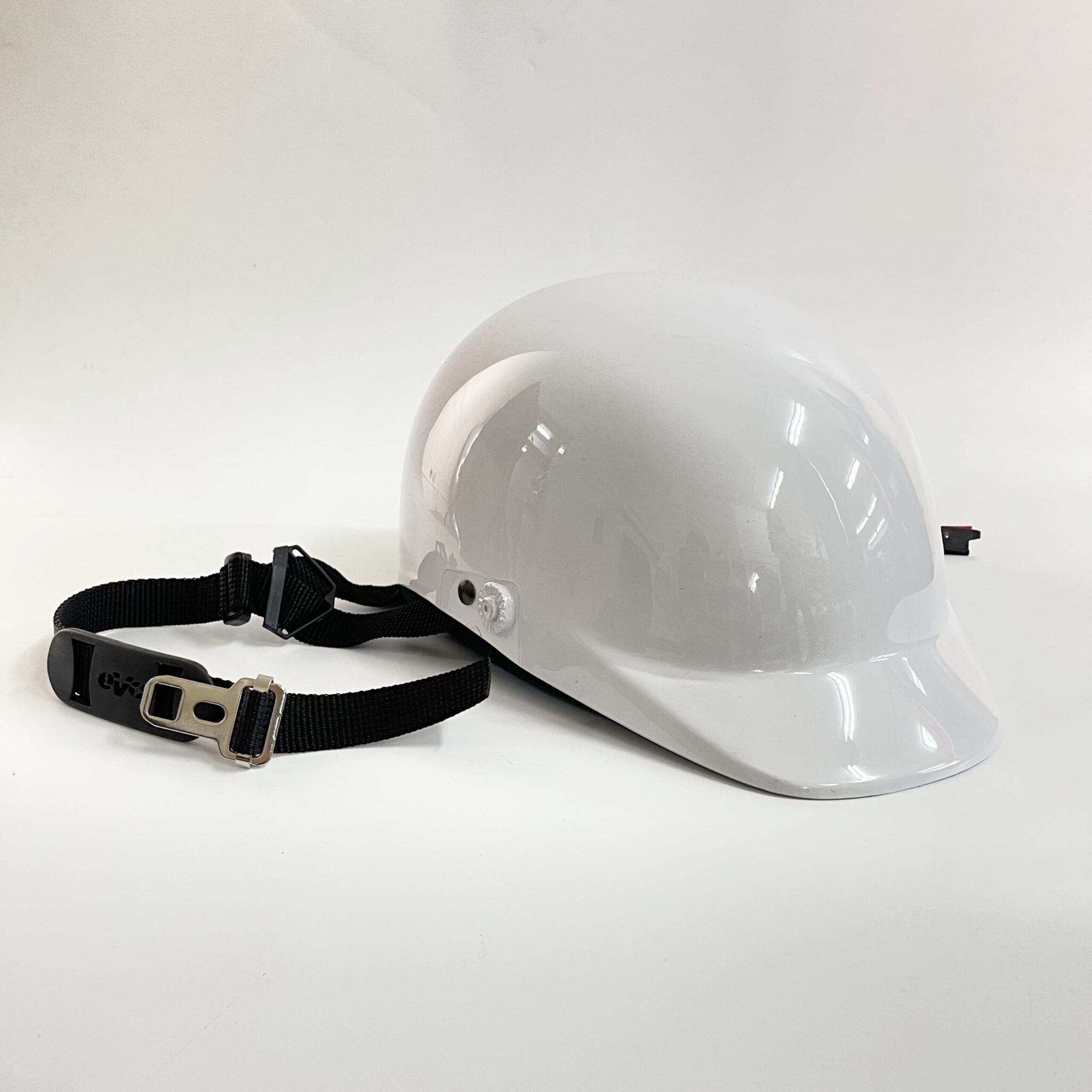 鴨舌安全帽-白色 – 蘭迪亞服飾企業有限公司